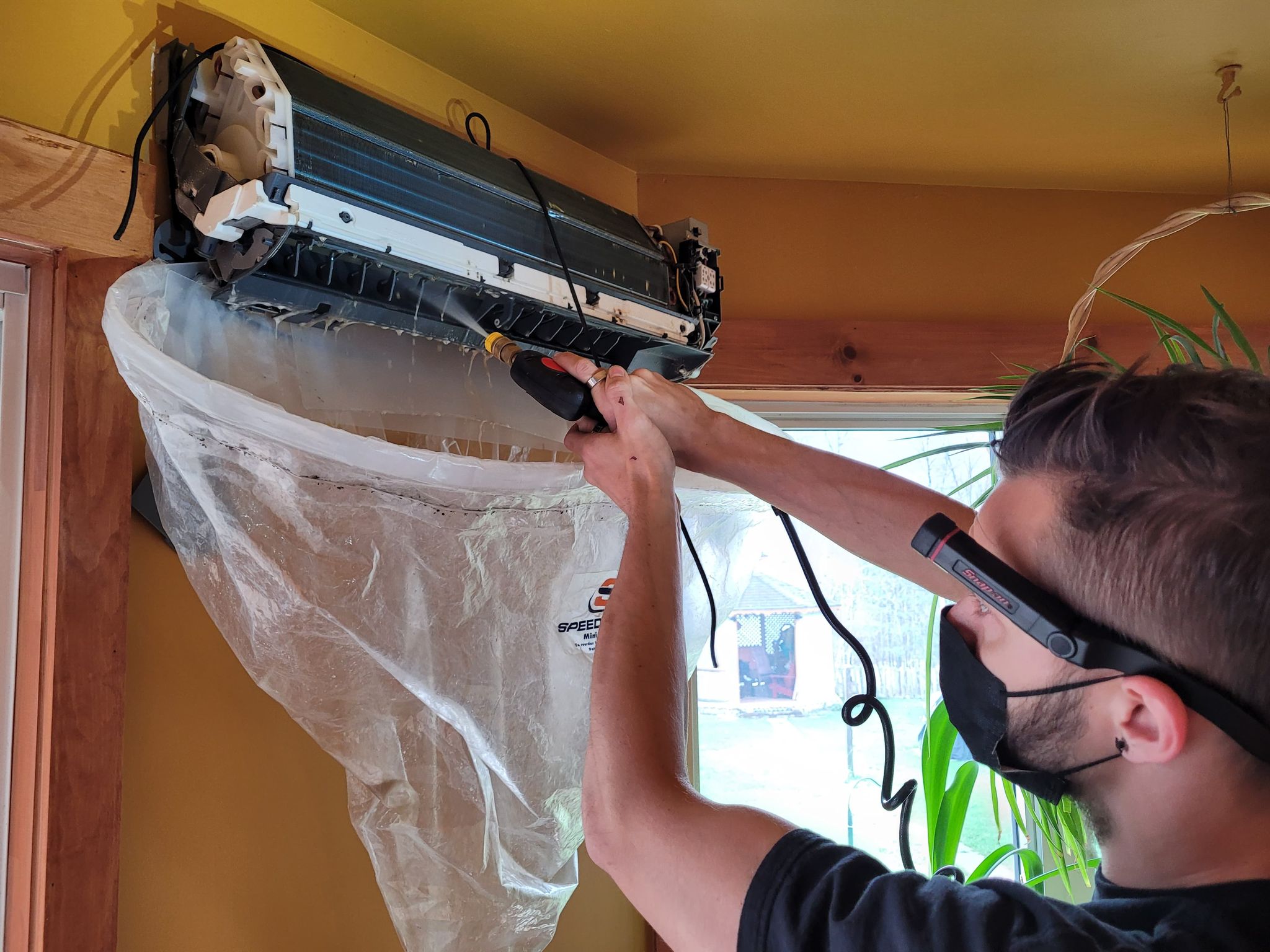 Wall Mounted AC Cleaning – Nettoyage Quali-Pro – Service de Nettoyage ...